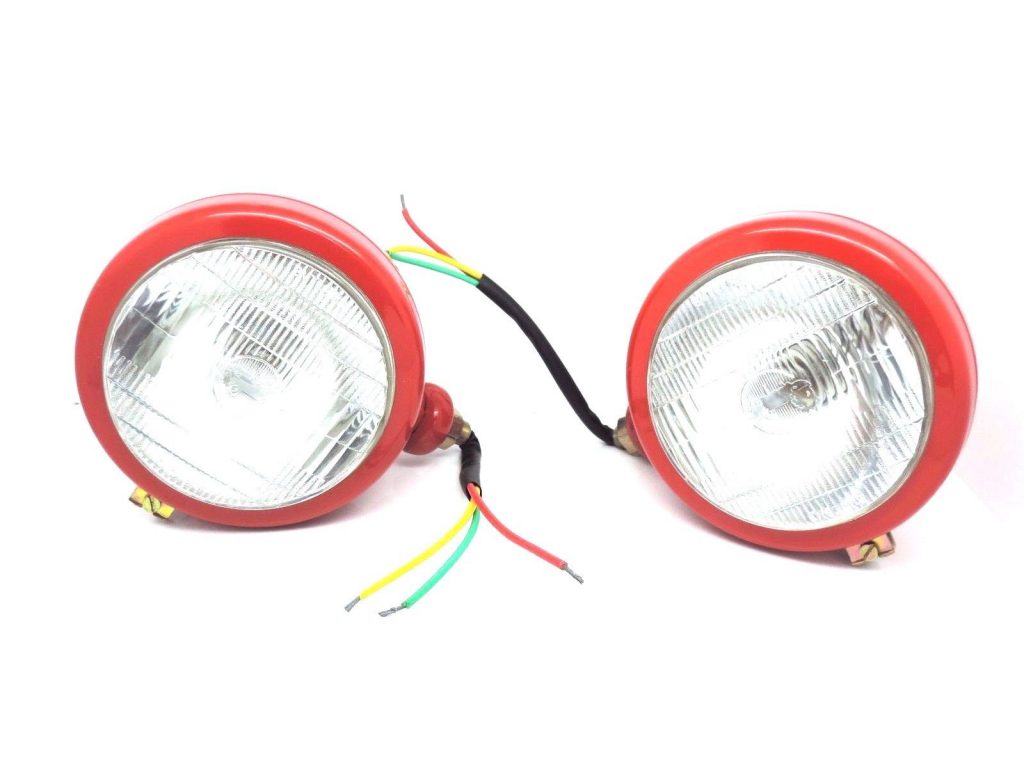 HEADLIGHT SET FOR MASSEY FERGUSON 35 35x 65 835 TRACTORS. - MKH Machinery